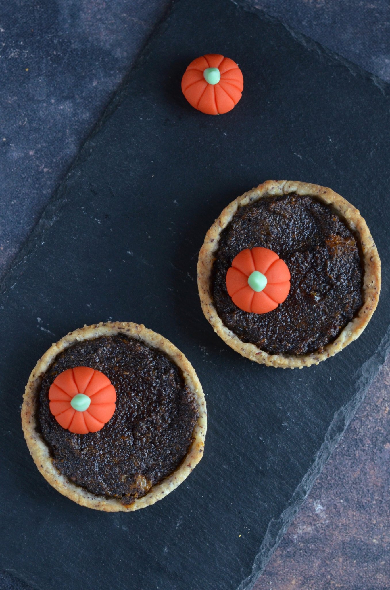 Tökös-mákos tart és a halloween-i csokicunami – Sweet & Crazy