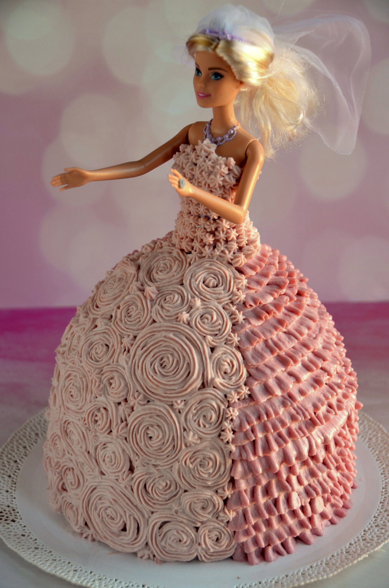 Így készíts Barbie tortát! – ettől tuti dob egy hátast a kiscsaj ...