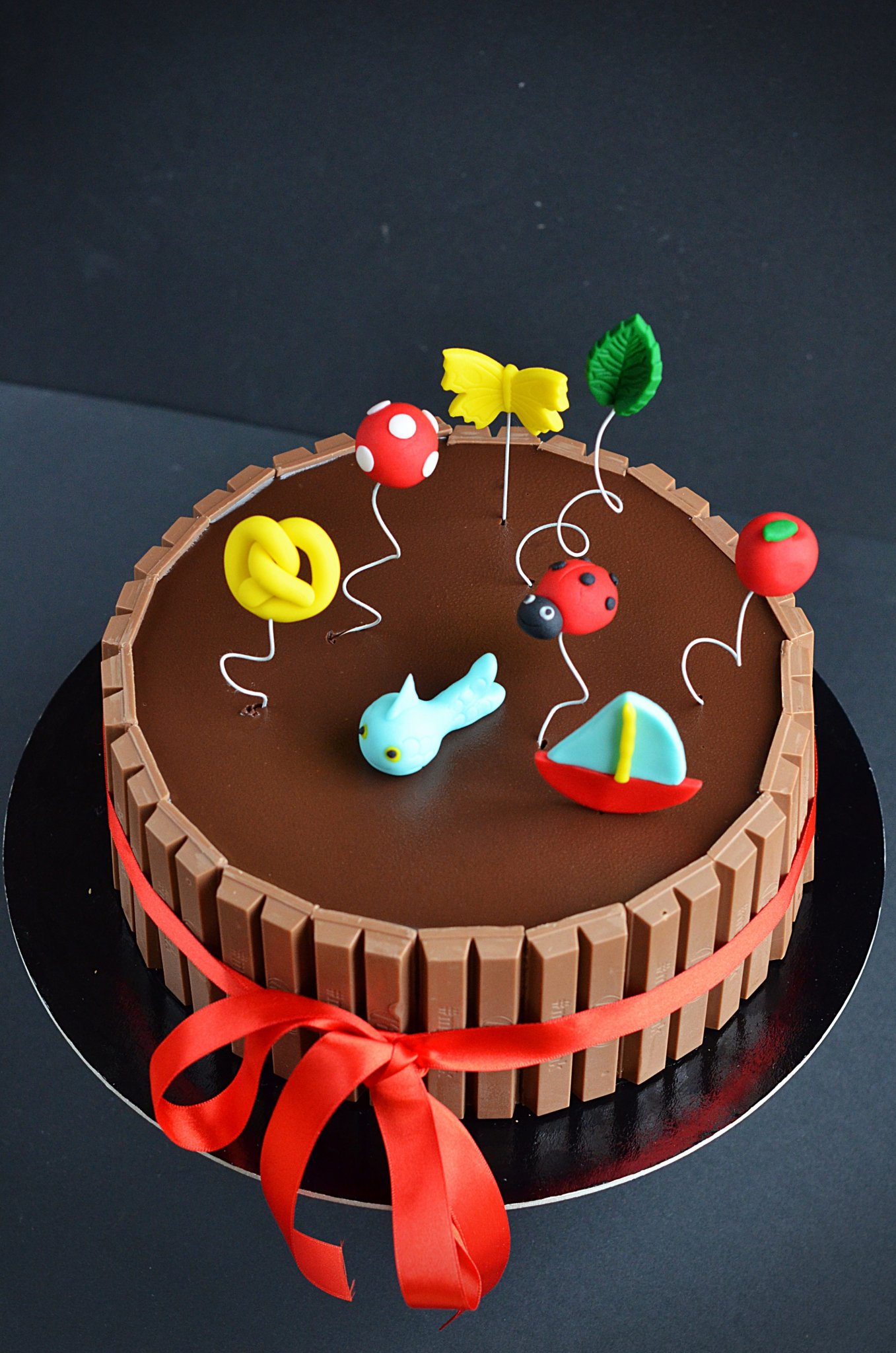 Így készül a KitKat torta! – Ovis jelekkel óvodai ballagásra is ...