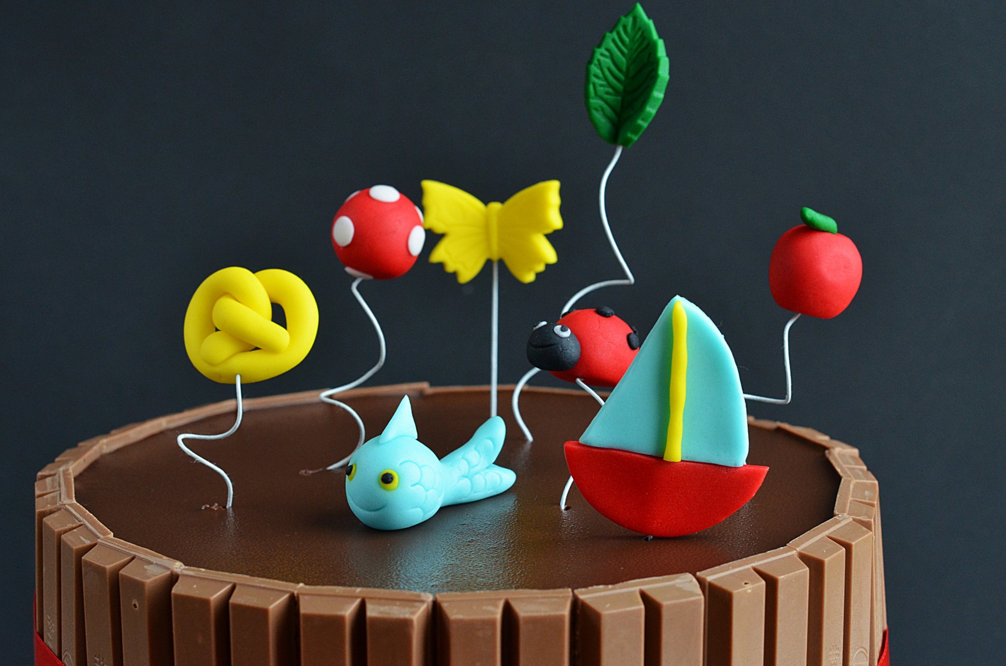 Így készül a KitKat torta! – Ovis jelekkel óvodai ballagásra is ...