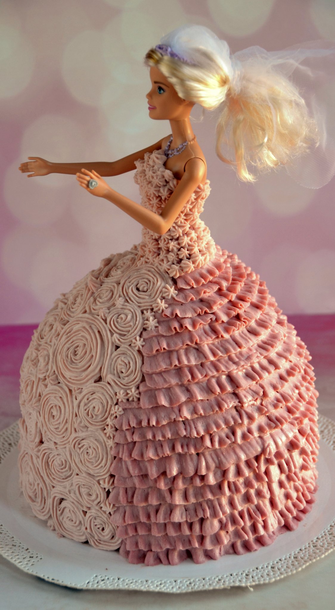 Így készíts Barbie tortát! – ettől tuti dob egy hátast a kiscsaj ...