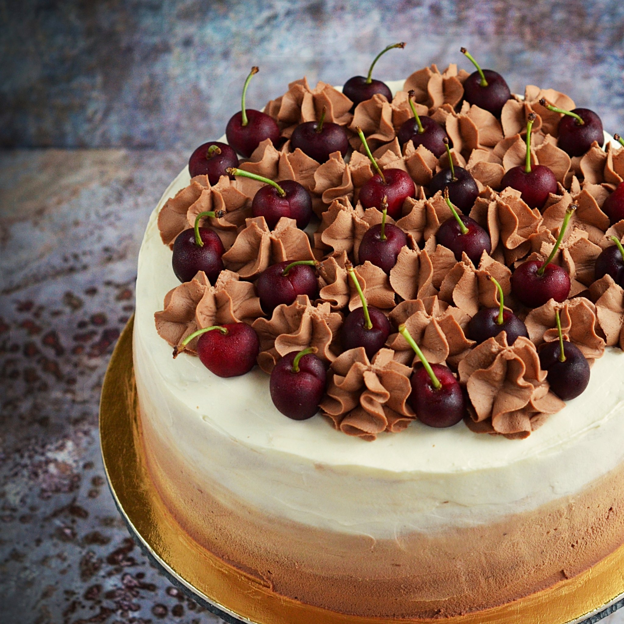 Feketeerdő torta házilag – semmi műhab, semmi pudingpor! – Sweet & Crazy