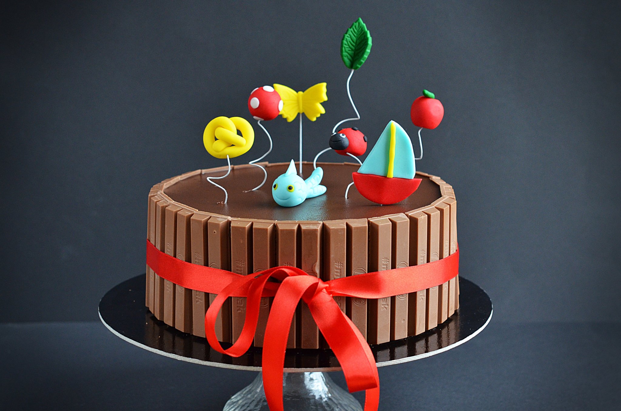 Így készül a KitKat torta! – Ovis jelekkel óvodai ballagásra is ...